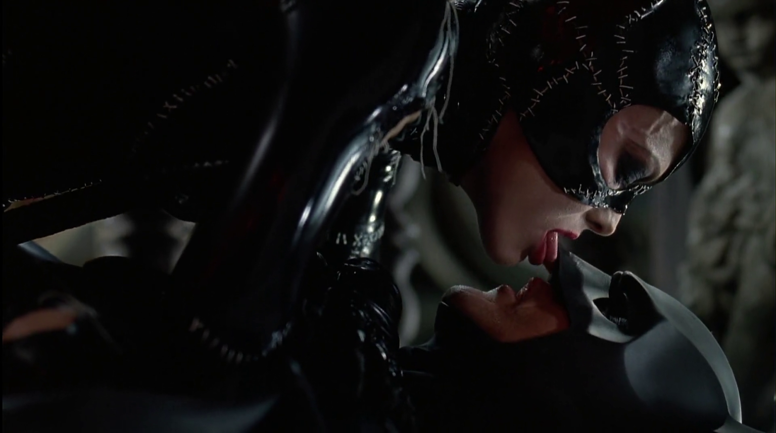 Retro Review: BATMAN RETURNS - Last Movie Outpost