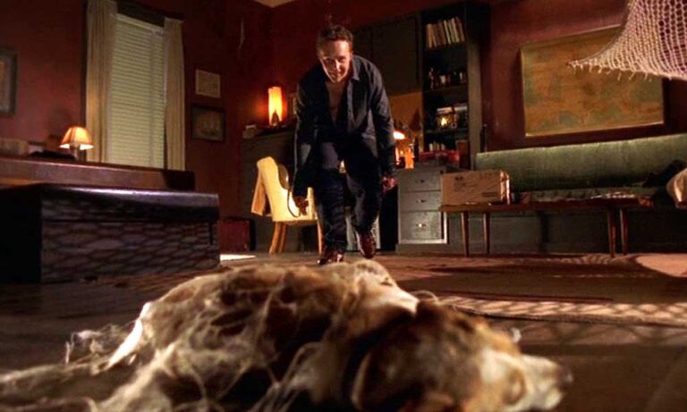 Retro Review: EARTH VS. THE SPIDER (2001) - Last Movie Outpost